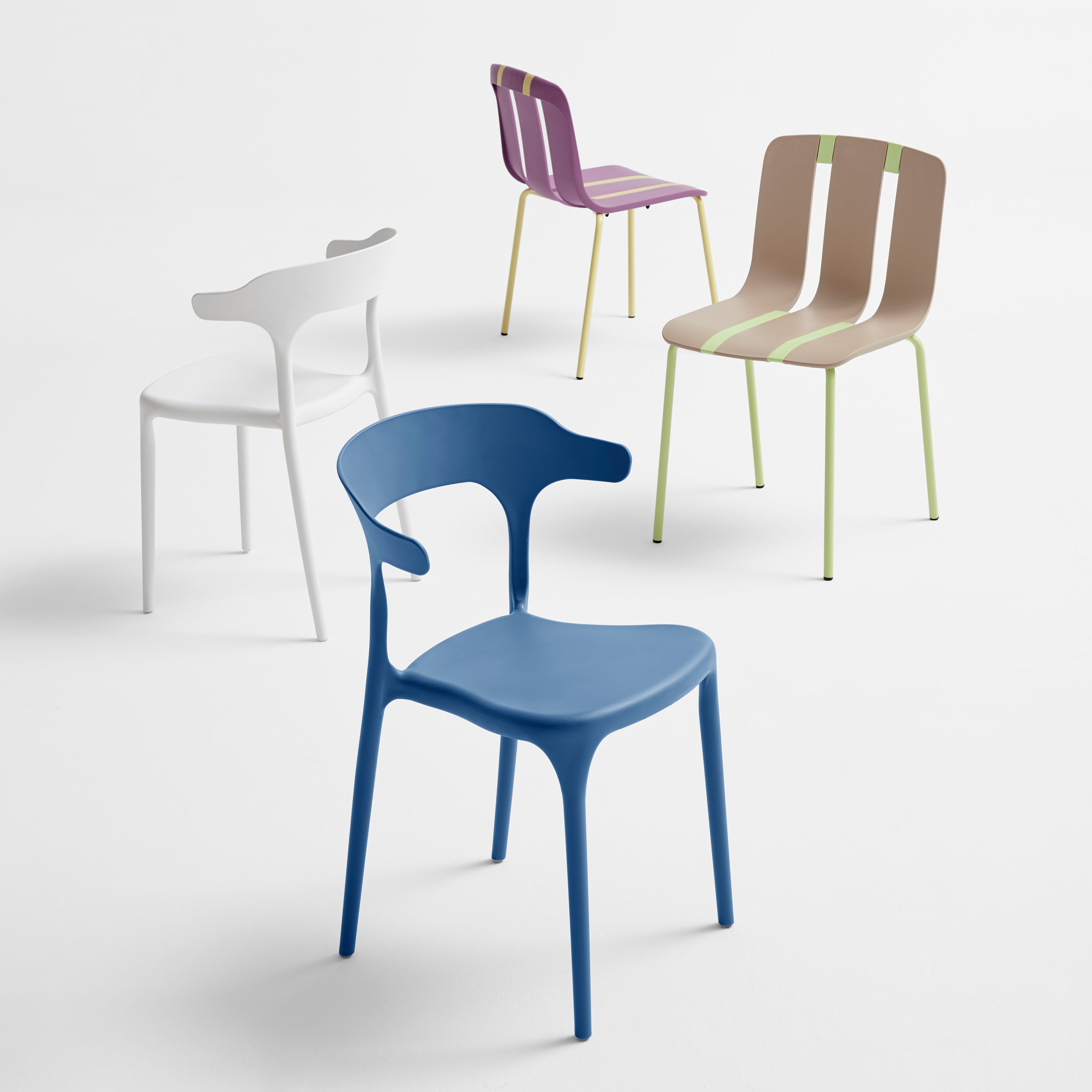 Plastic chairs – Xdeco